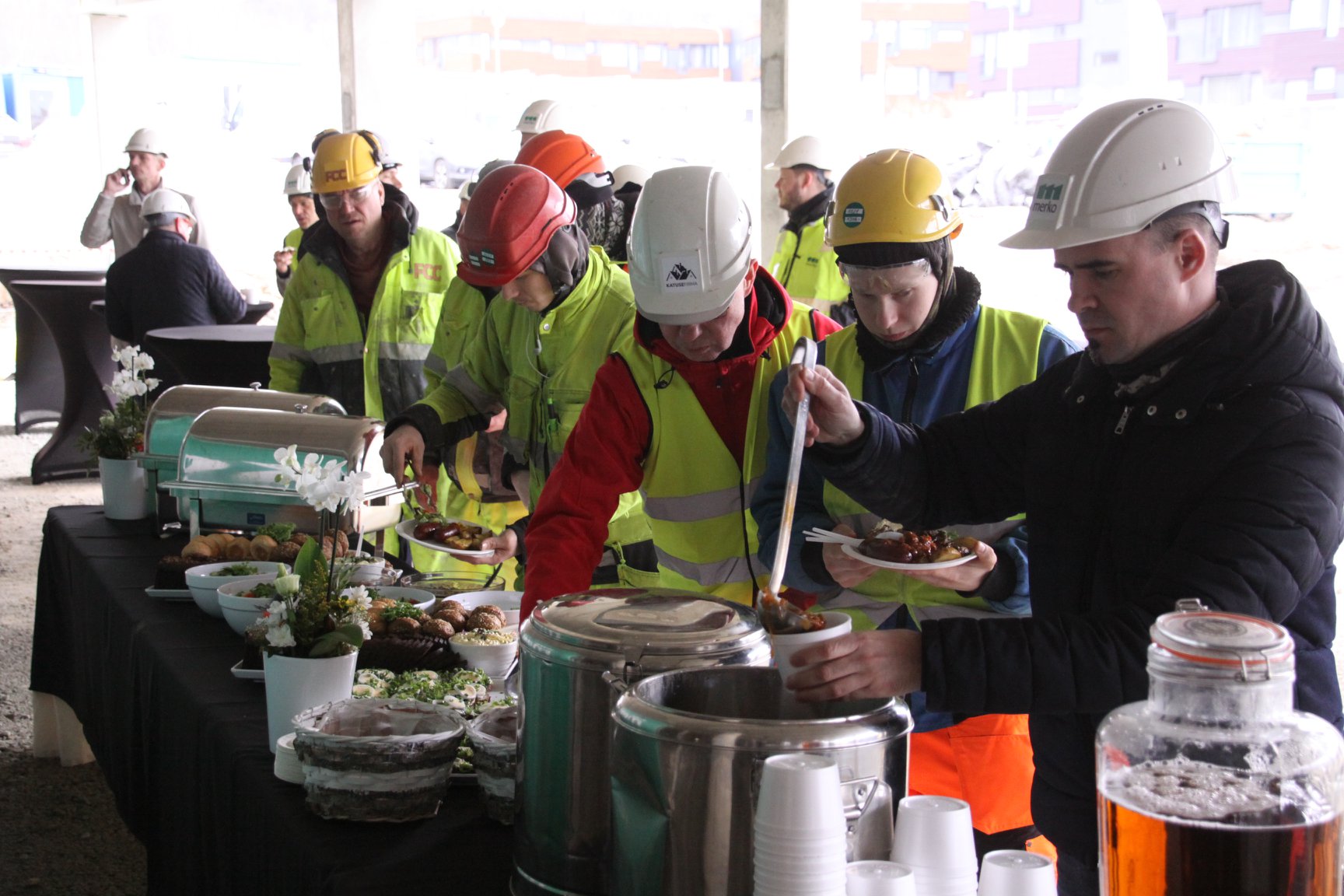 Viimsi riigigümnaasiumis peeti sarikapidu | Riigi Kinnisvara